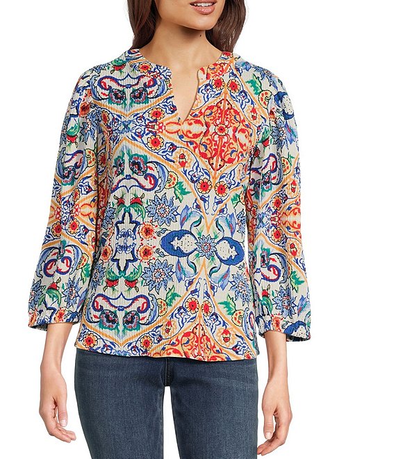 Calessa Textured Crinkle Knit Florentine Mosaic Print Banded Split V