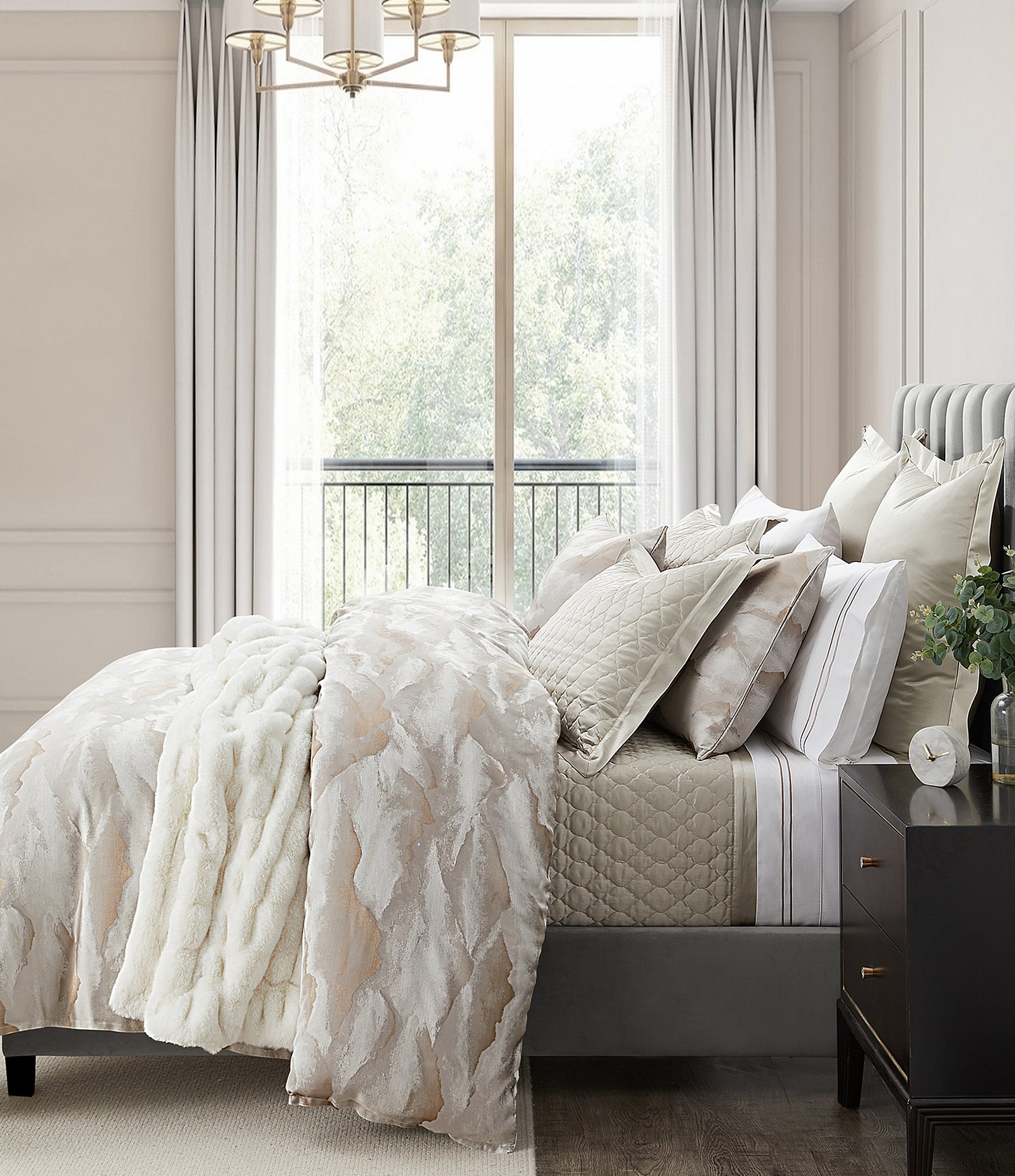 Hiend Accents Serenity Modern Woven Jacquard Mini Comforter Set | Dillard's