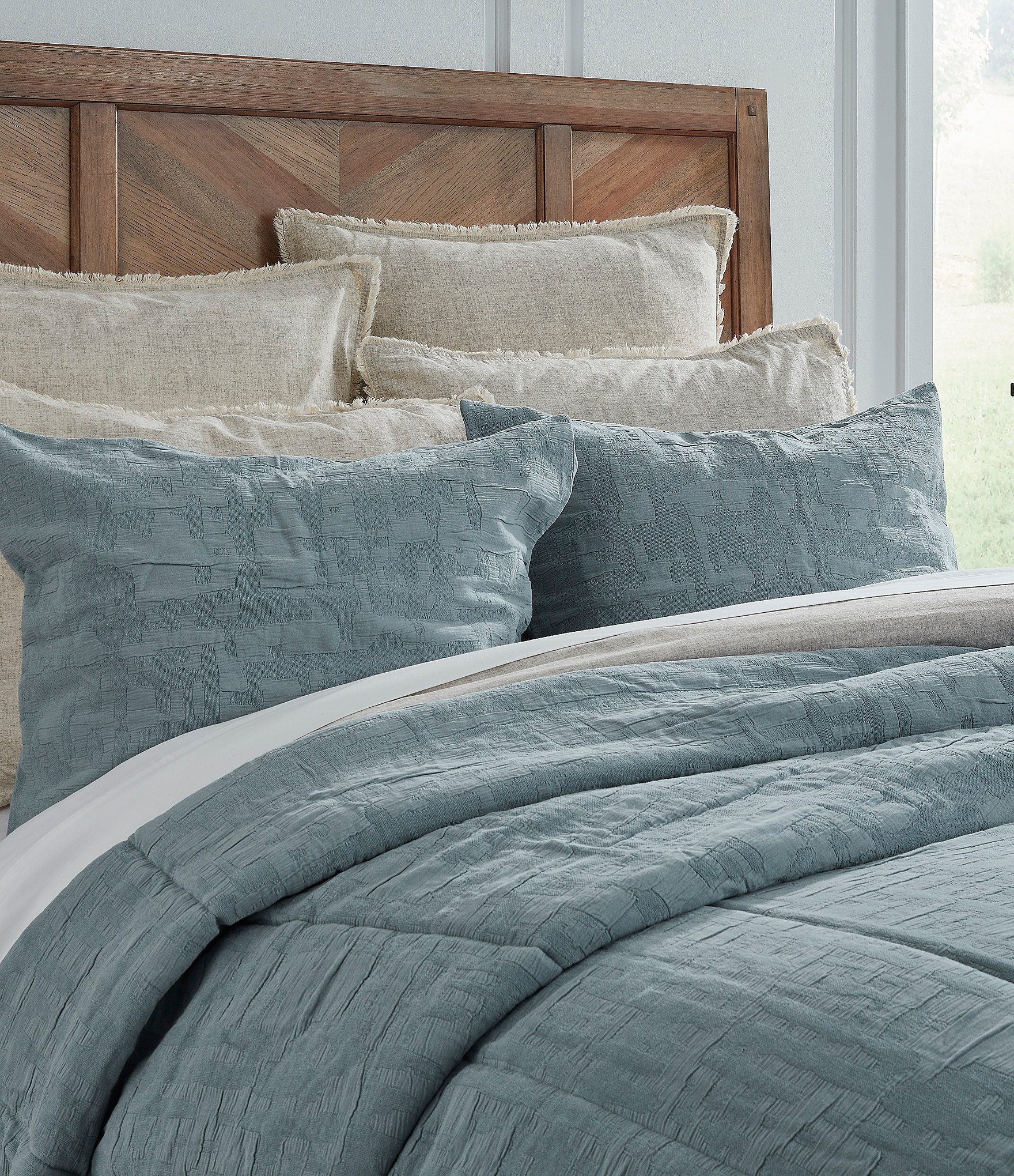 Southern Living Simplicity Collection Lucas Chenille Textured Comforter ...